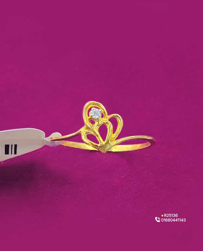Heart Design Engagement Ring – Elegant Romantic Jewelry Gift